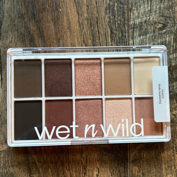 wet n wild | Makeup | Wet N Wild Nude Awakening Eyeshadow Pallete ...